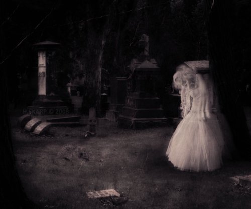 Top Ten Famous Ghosts in History « WeirdlyOdd.com