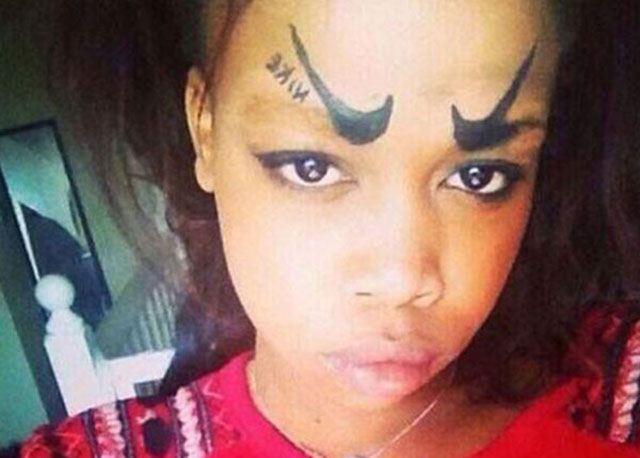 8 Girls With Freaky Eyebrows « WeirdlyOdd.com